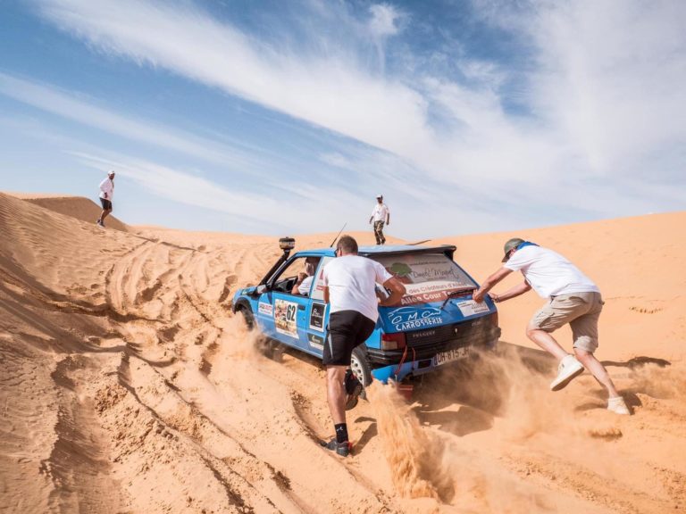205 Africa Raid - Un raid dans le désert en Peugeot 205, avec un esprit ...